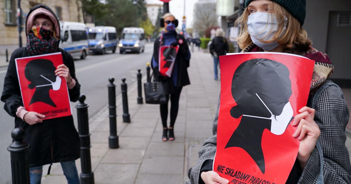 Crisis is gendered. Women in the times of pandemic | Gunda-Werner ...